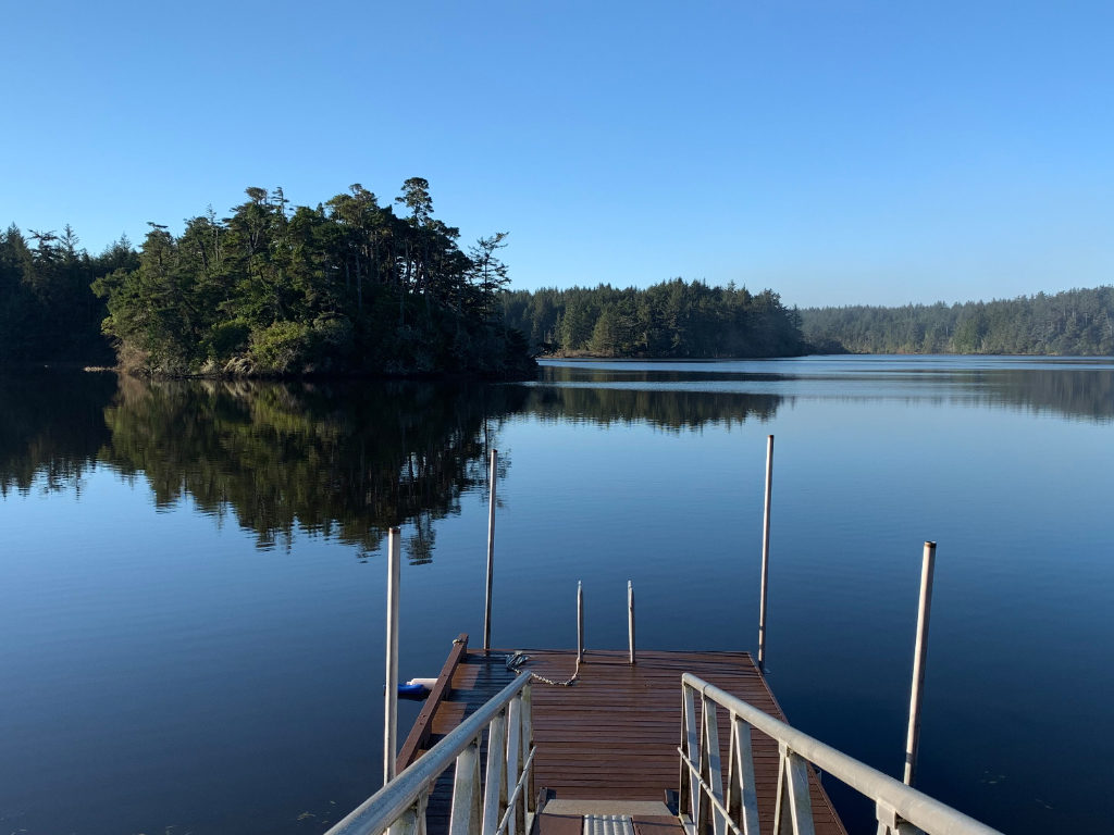 Floras Lake Getaway - Lakefront Vacation Rental on Oregon Coast